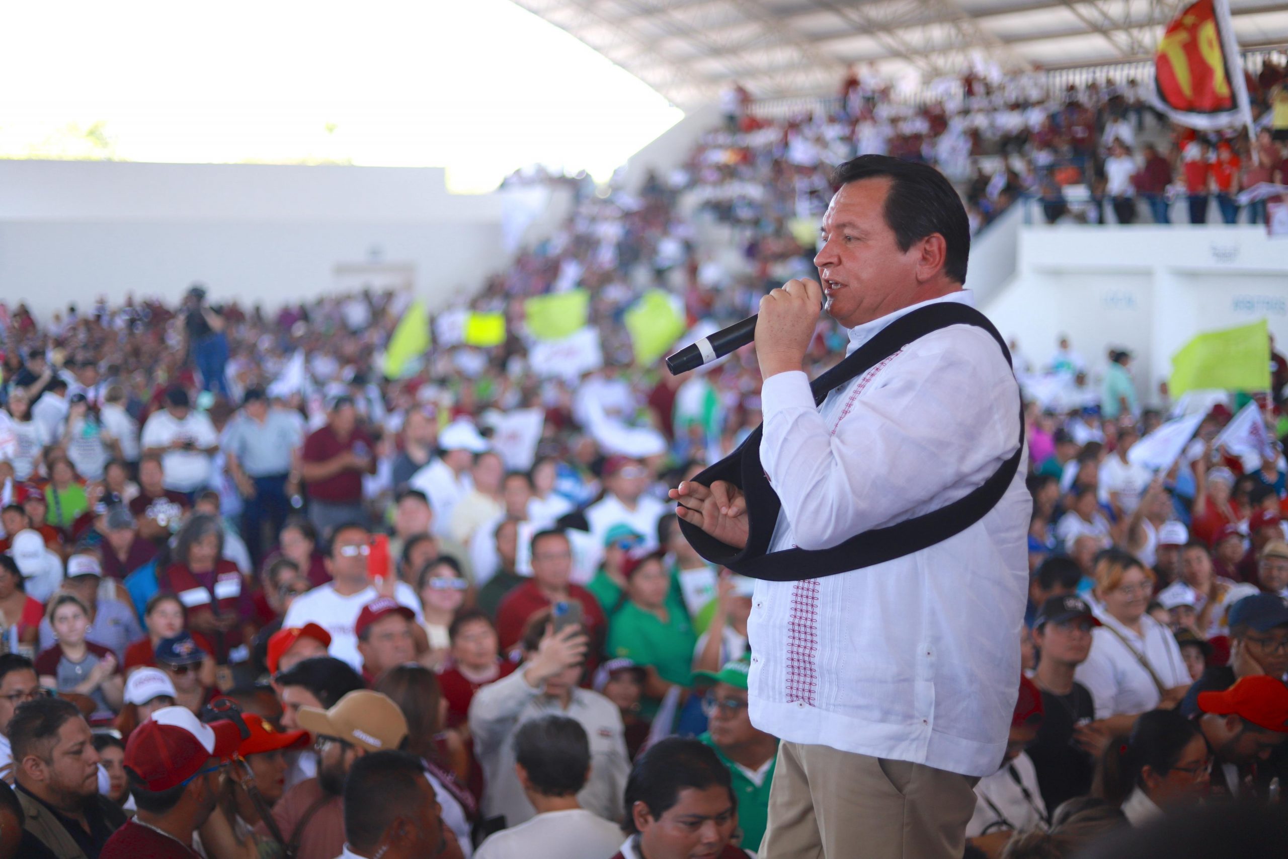 Plan Bienestar para Mérida: Ofrece Huacho pavimentar calles